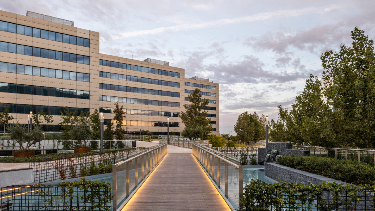 Adequa - Merlin Properties Socimi, S.A. (PT)