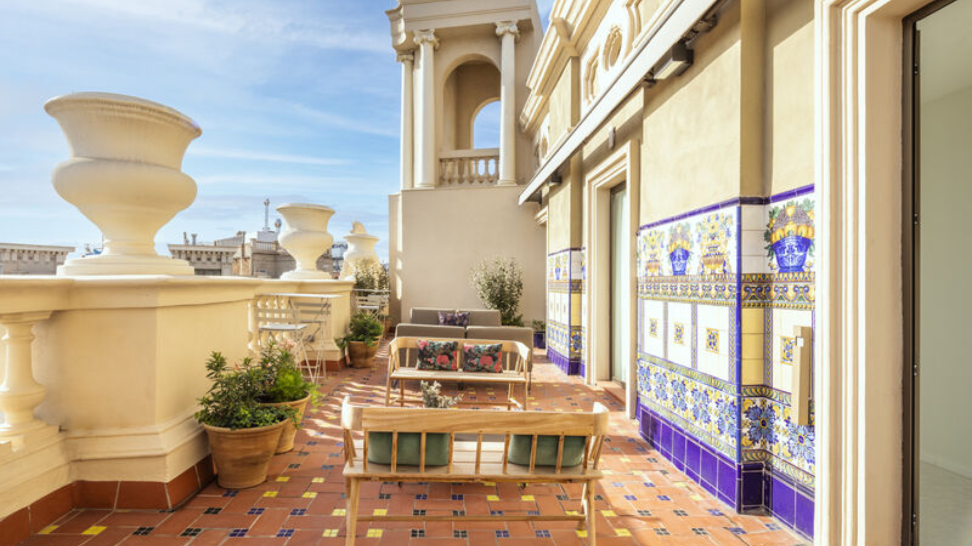 LOOM amplía su emblemático coworking de Plaza Catalunya con una nueva ...