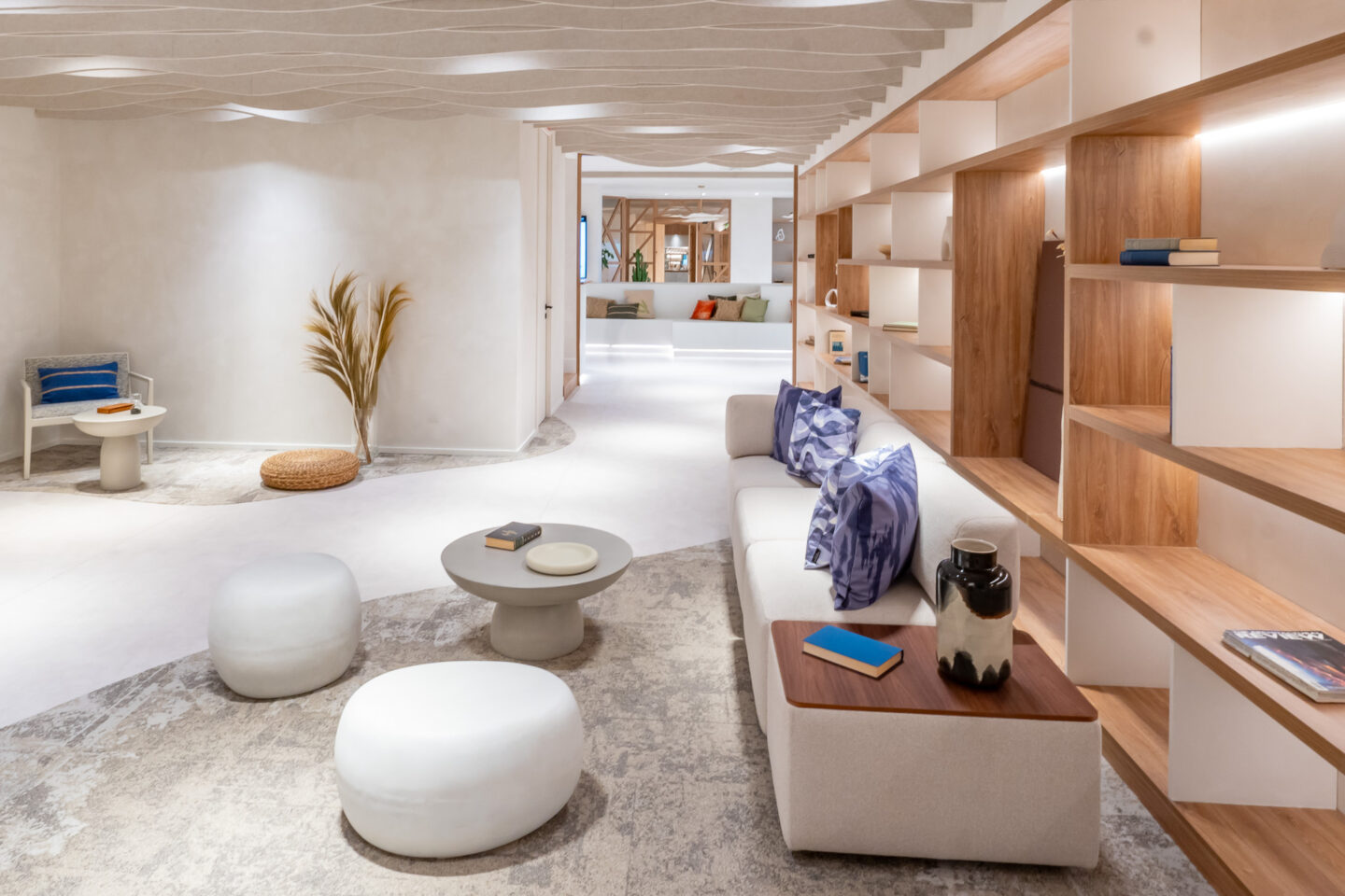 LOOM ha sido finalista en los Premios DEC 2025 en la categoría Customer ...